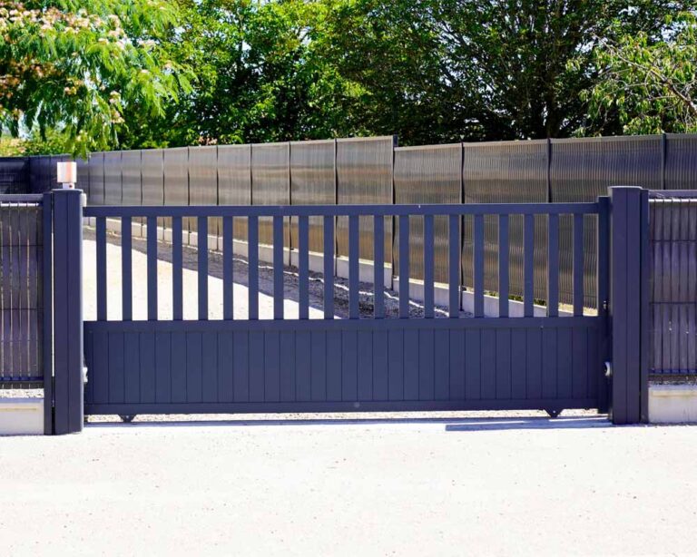 27 Ideas Modernas de Portones de Herrería para tu Casa